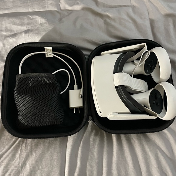 Oculus | VR, AR & Accessories | Meta Quest 2 Oculus Full Set | Poshmark